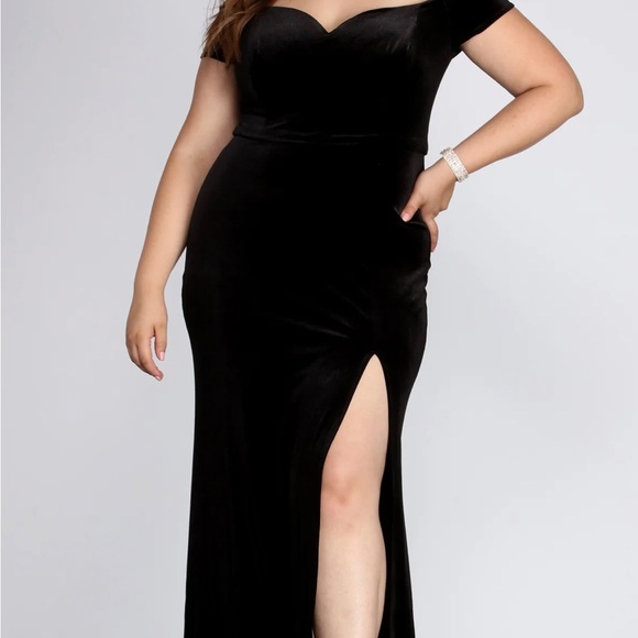 Windsor | Dresses | Windsor Formal Velvet Dress | Poshmark